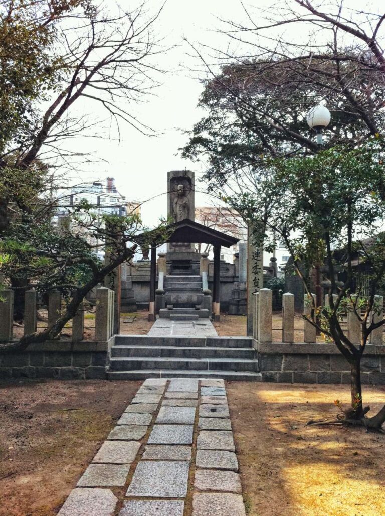 Shofukuji - A Complete Guide to Japan's First Zen Temple